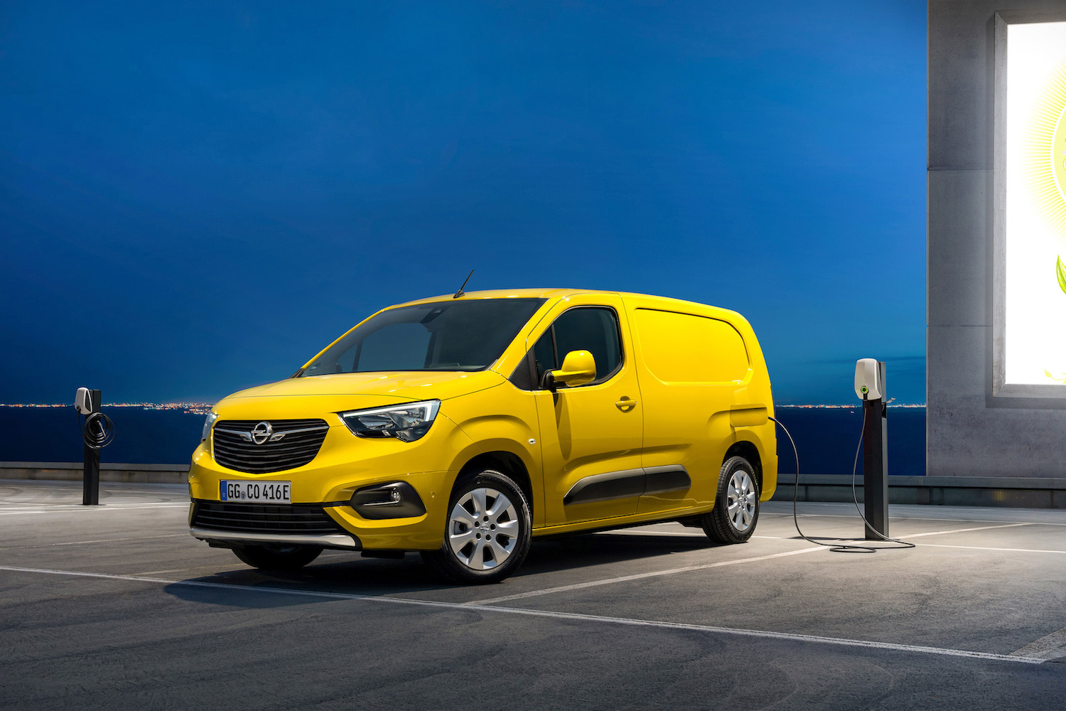 Opel’s electric Combo starts at €34,395 | CompleteVan.ie
